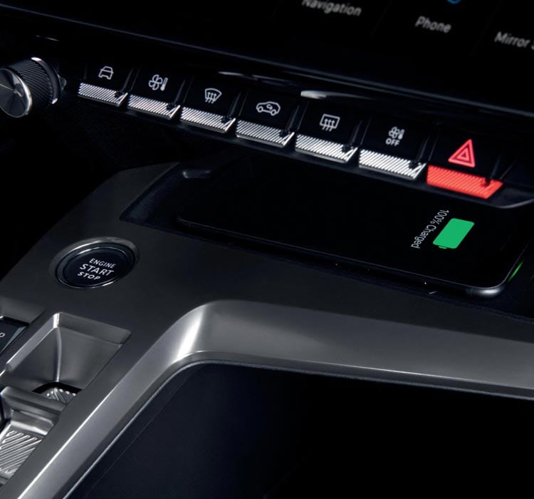 Új PEUGEOT 408 : Plug-In Hybrid ferdehátú